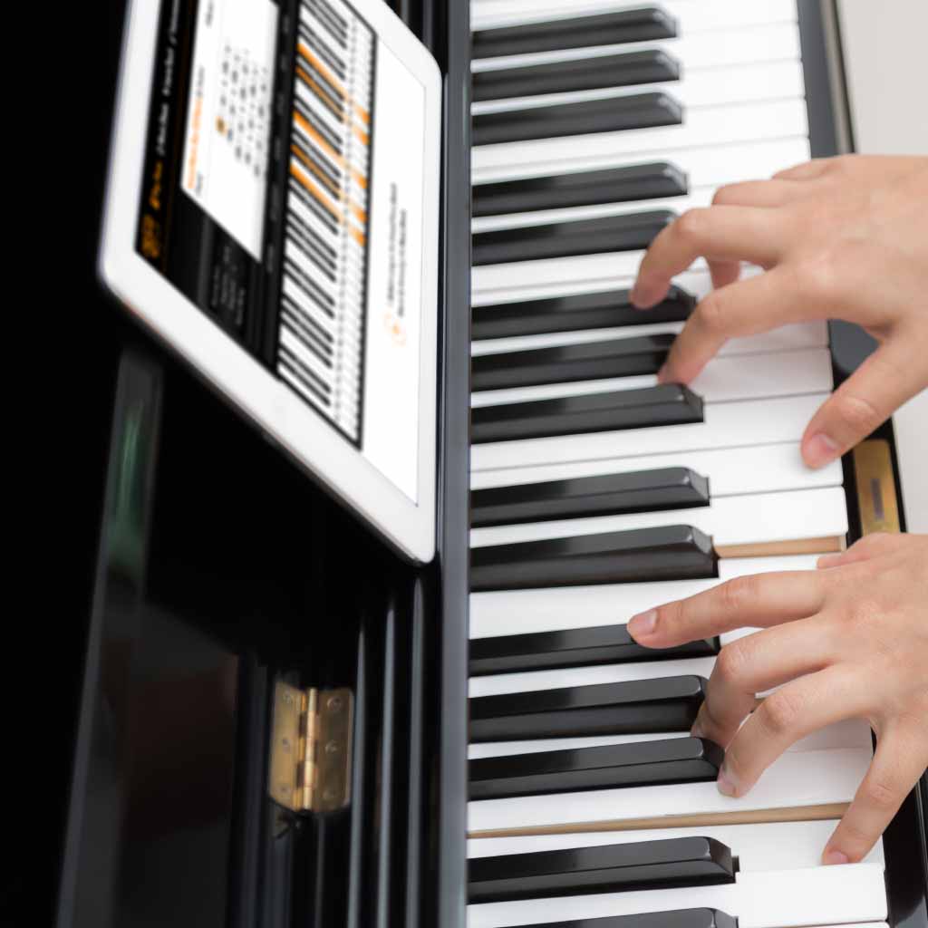 LESSON 8.4. Complex Chords | Virtual Piano